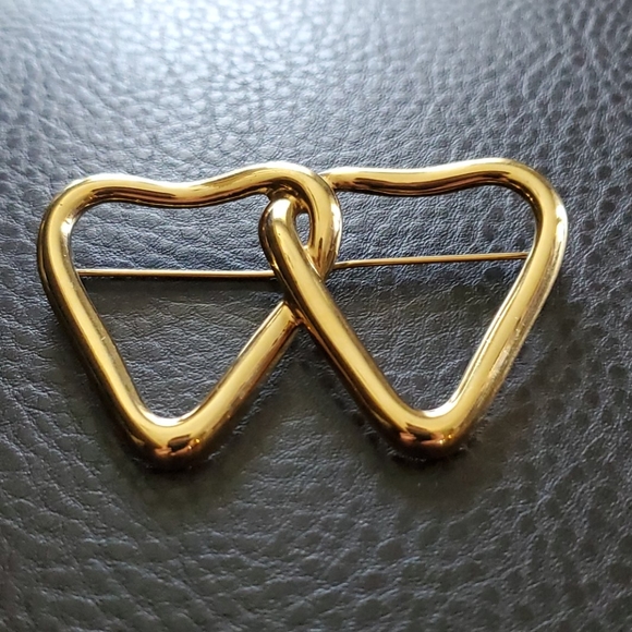 Monet | Jewelry | Vtg Monet Brooch | Poshmark